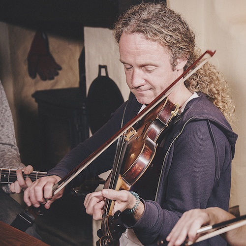 Learn Irish Fiddle from Famous Irish Fiddler Online - Irish Session Music Made Easy
